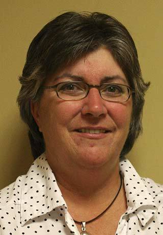 Silverdale's Mary Hoover splits time between bank, family and community ...