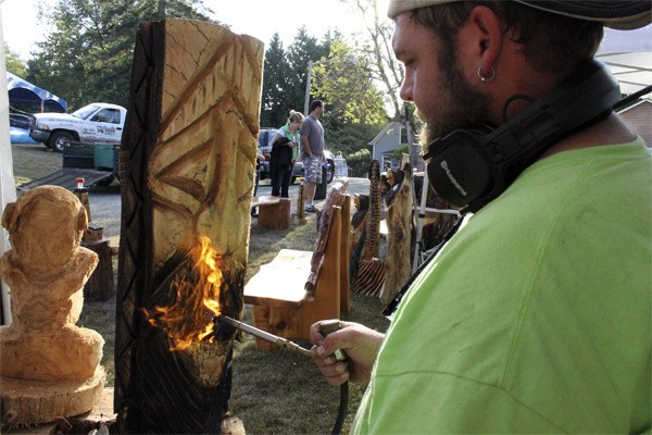 An introduction to wood carving as performance art | Old Mill Days ...
