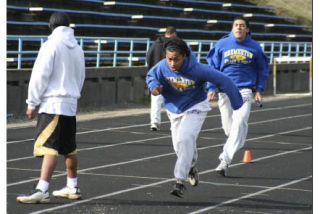 Freshmen-laden Knights hit track | Kitsap Daily News