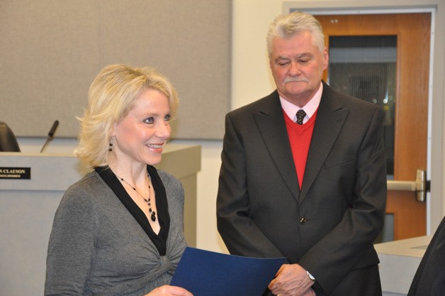 Lucarelli sworn in as new City Council member | Kitsap Daily News