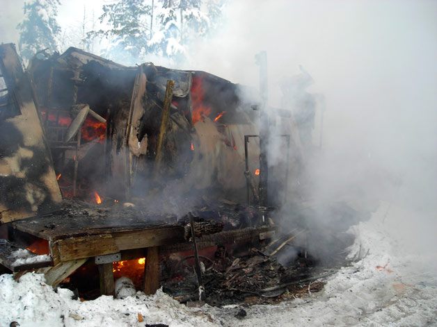 Fire destroys Seabeck doublewide, displaces family of five | Kitsap ...