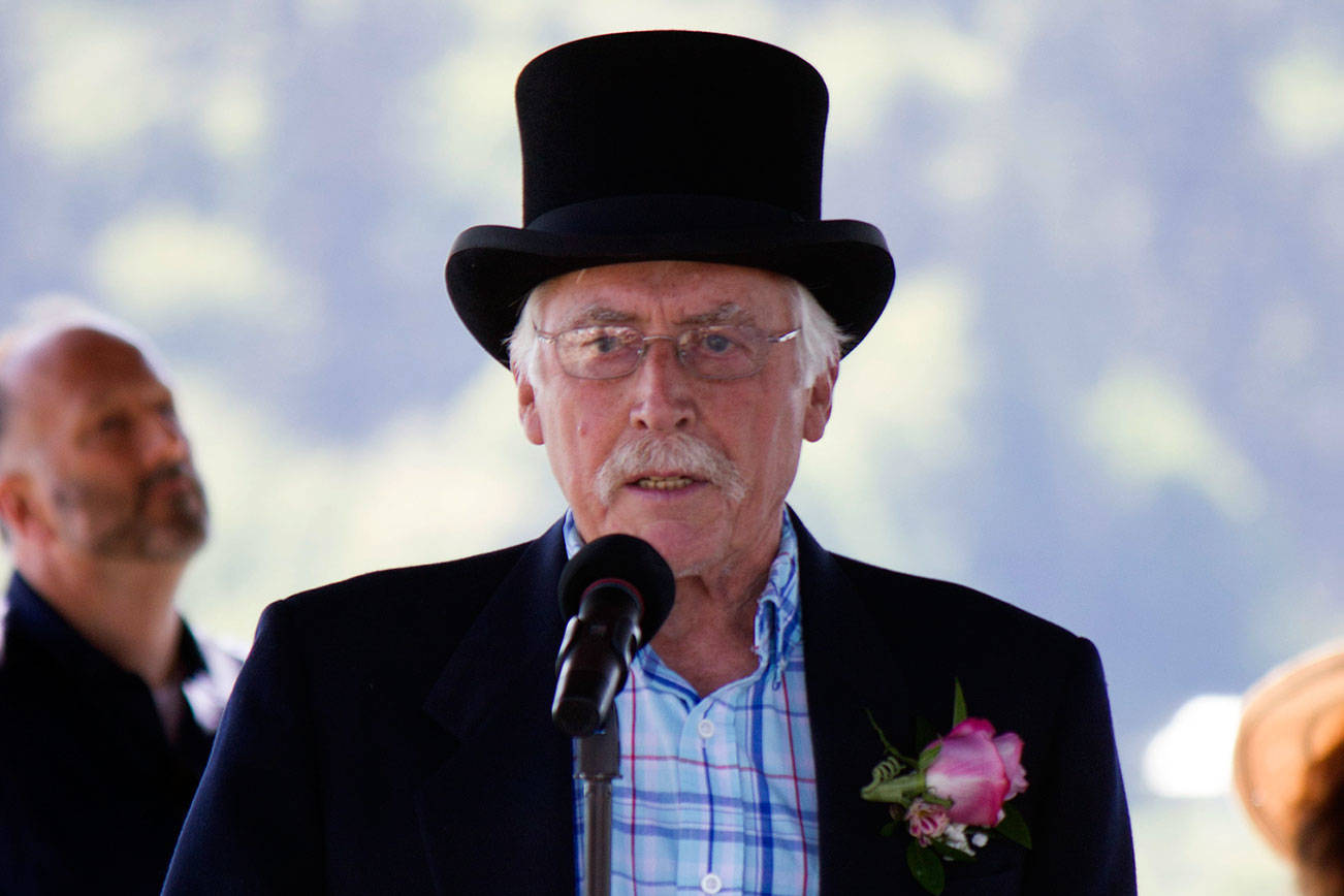 Poulsbo booster Bill Austin recovering from broken hip | Kitsap Daily News