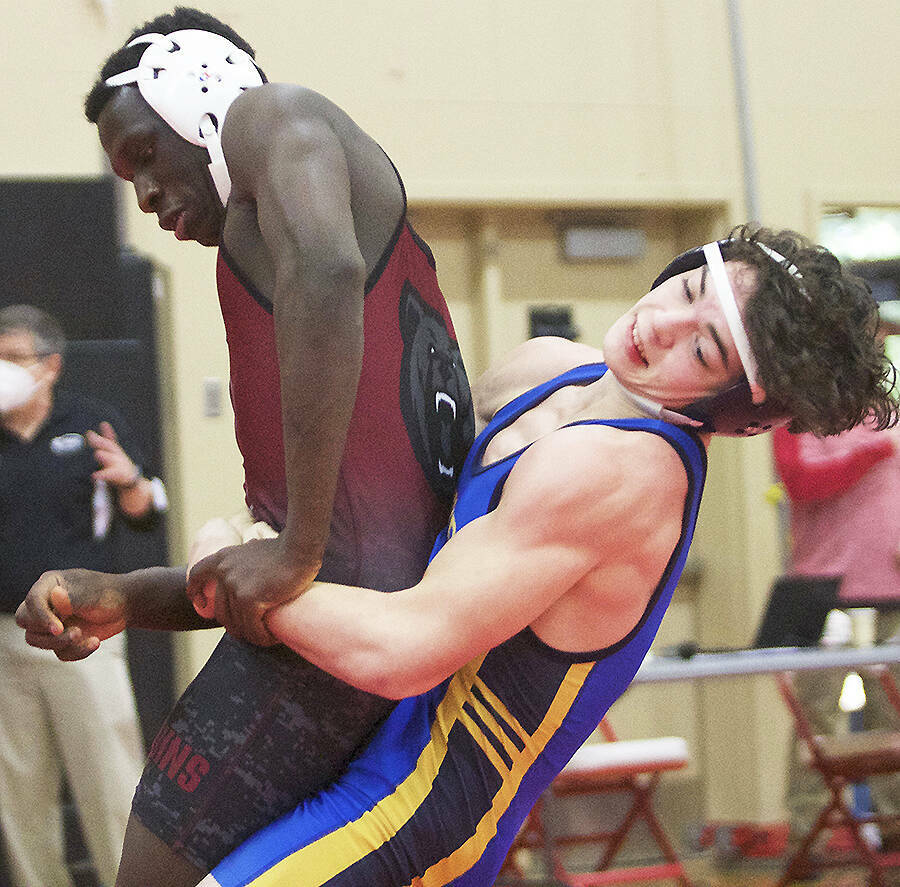 4 teams finish top 10 at Island Invitational | Kitsap Daily News