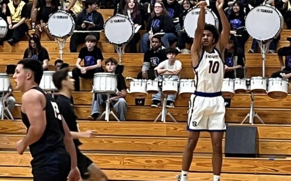 Bainbridge boys, girls win in basketball | Kitsap Daily News