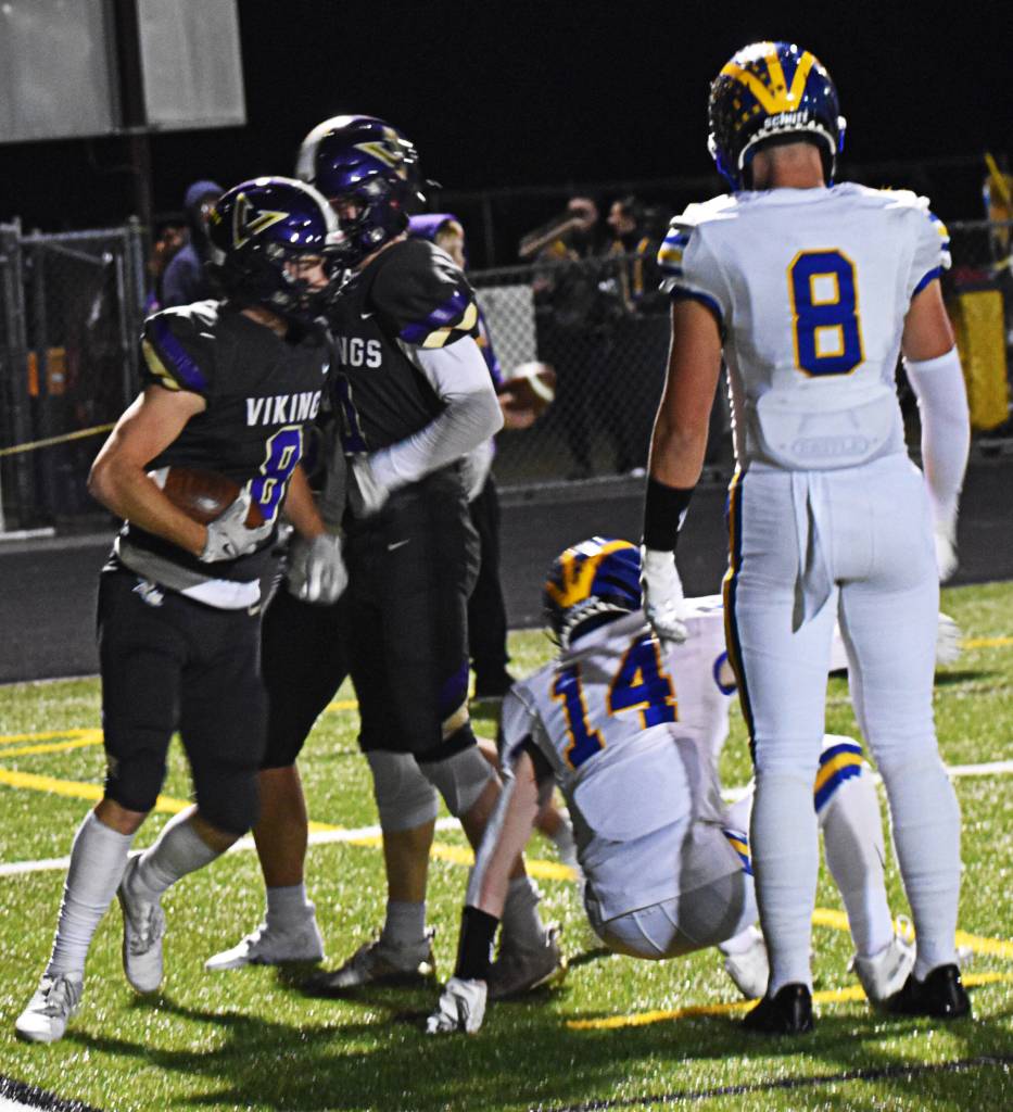 Vikings bend but don’t break against Fife | Kitsap Daily News